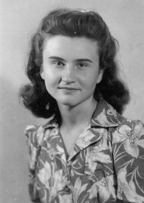 Valeria Pelzel Obituary - Wichita, KS