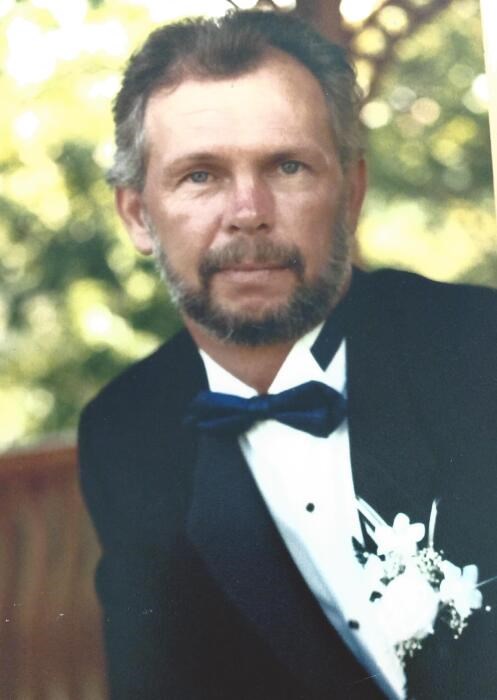 Larry Hanshaw Obituary - Middleburg Heights, OH