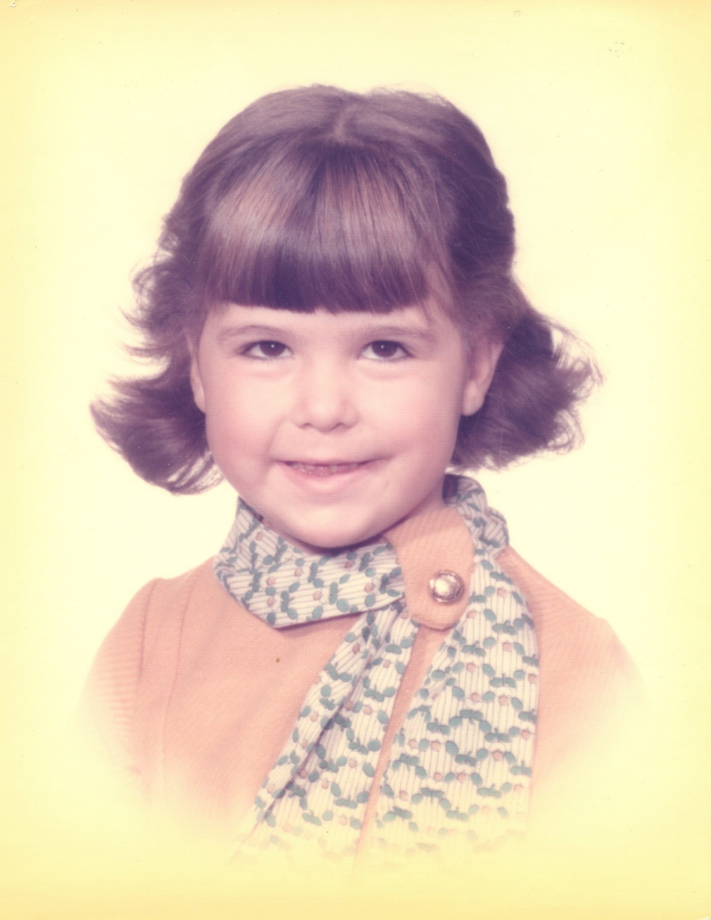 Lisa Castor's Instagram, Twitter & Facebook on IDCrawl