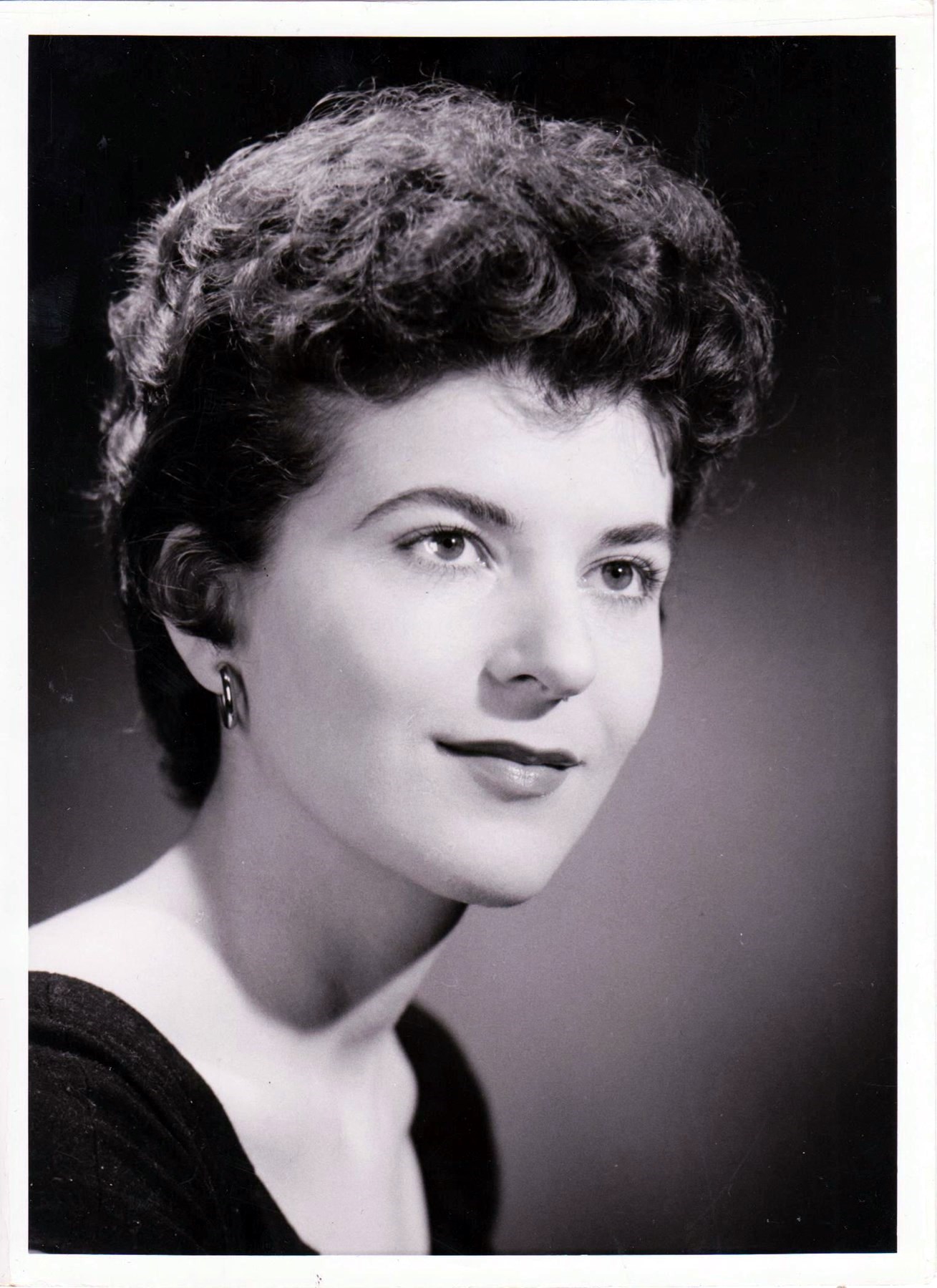 Annette DeNinno Obituary - Warren, RI