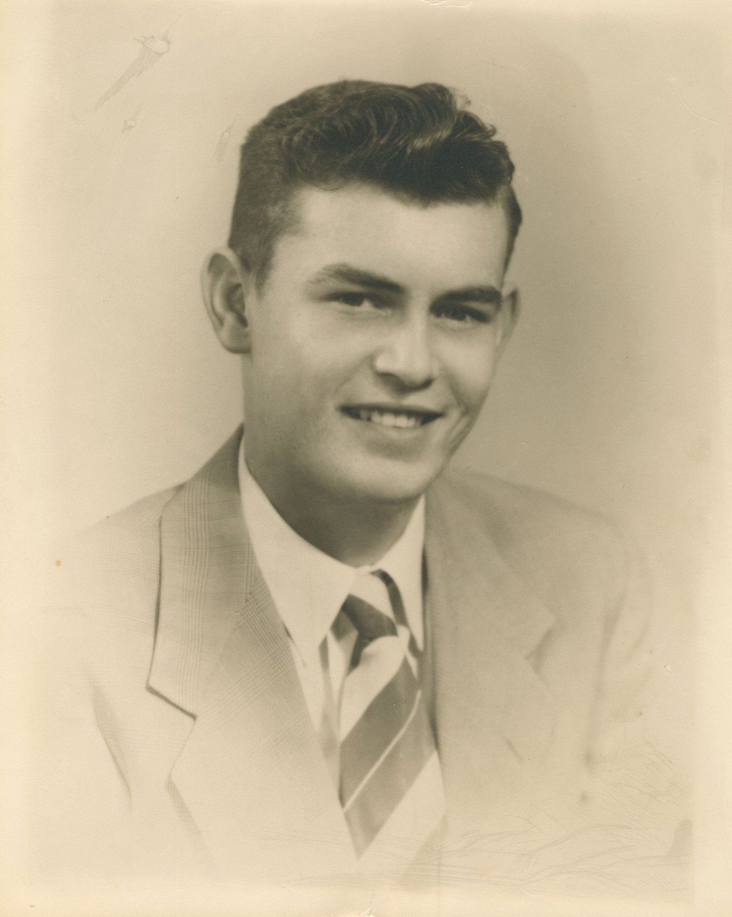 Mark Flewelling's Instagram, Twitter & Facebook on IDCrawl