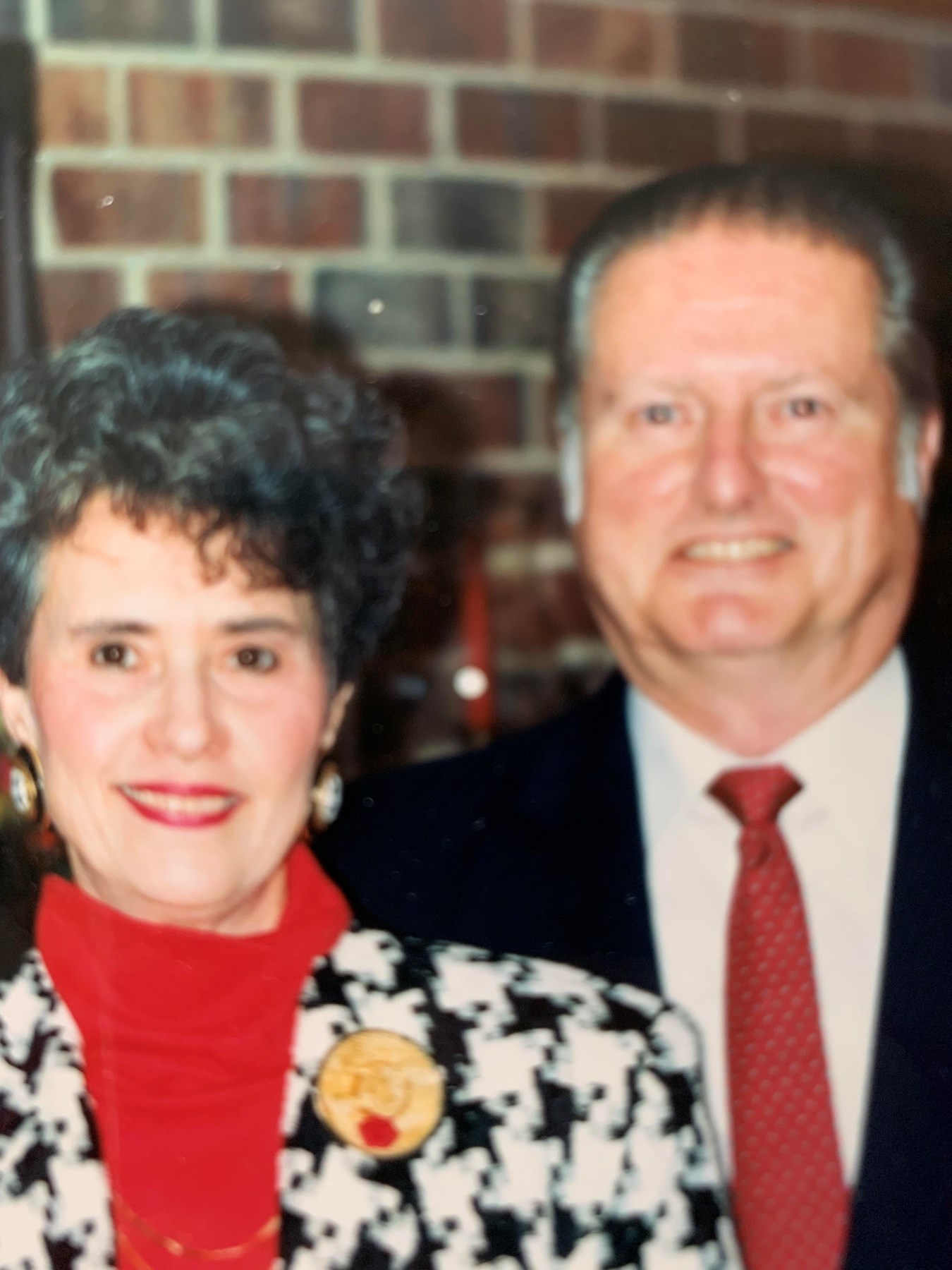 Lindsay Bolt's Instagram, Twitter & Facebook on IDCrawl