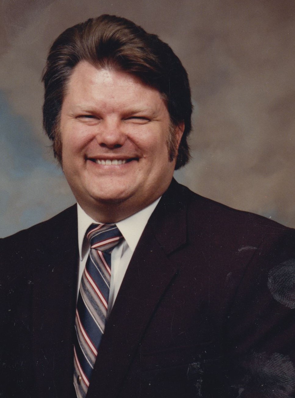 Robert Henrich's Instagram, Twitter & Facebook on IDCrawl