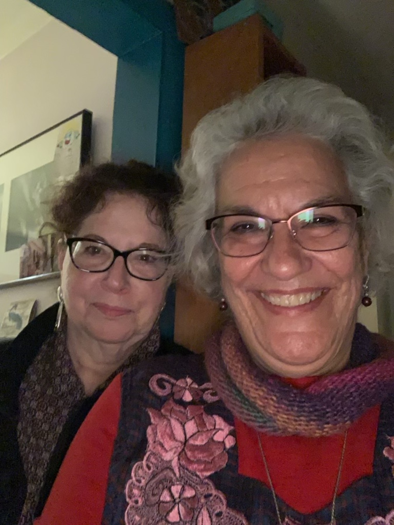 Leonora Smith's Instagram, Twitter & Facebook on IDCrawl