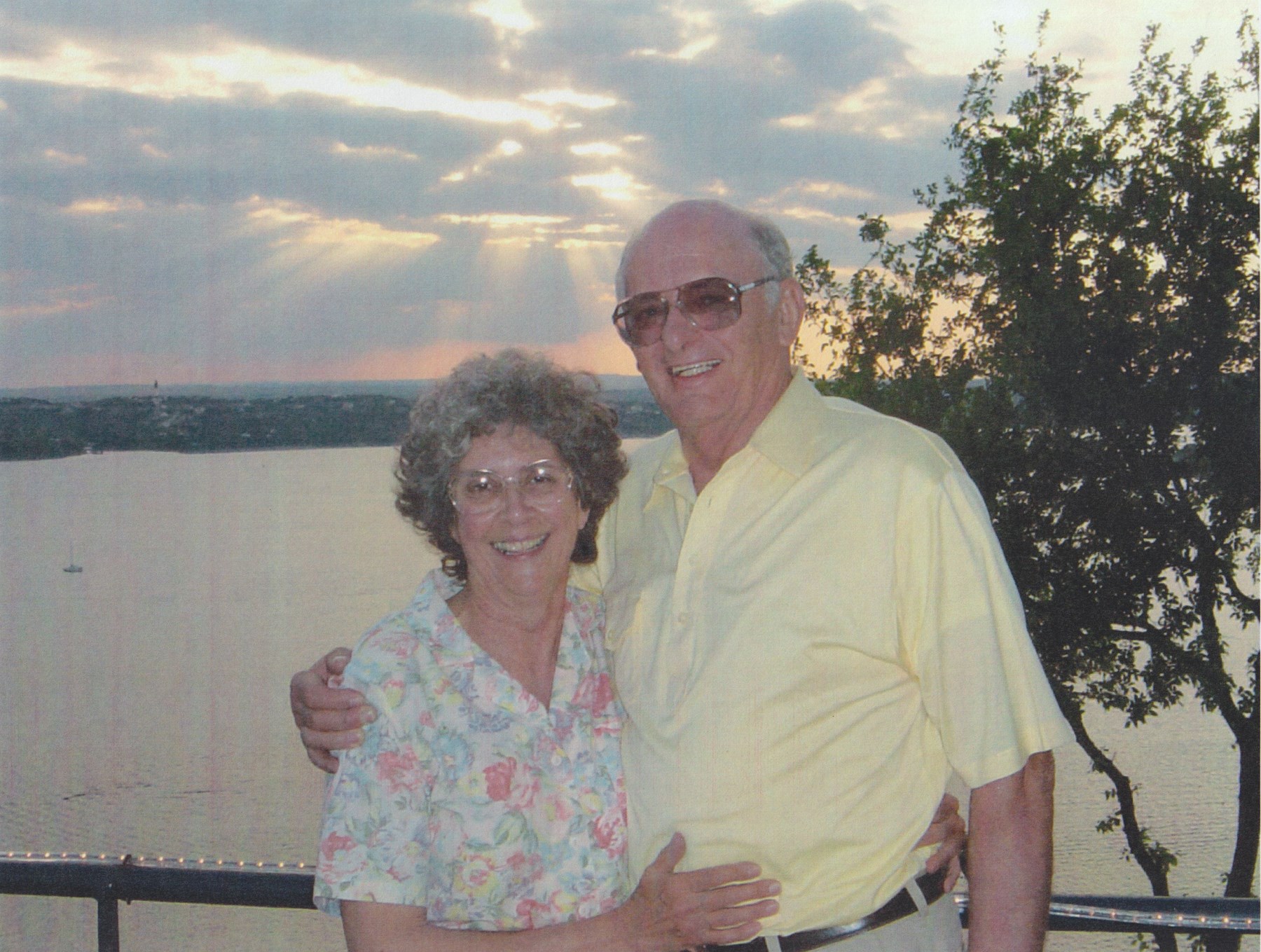 John Hoeflich Obituary - Chicago, IL