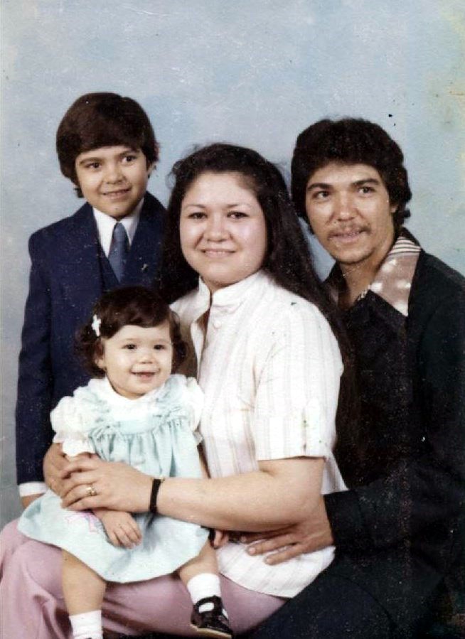 Luis Guzman Children