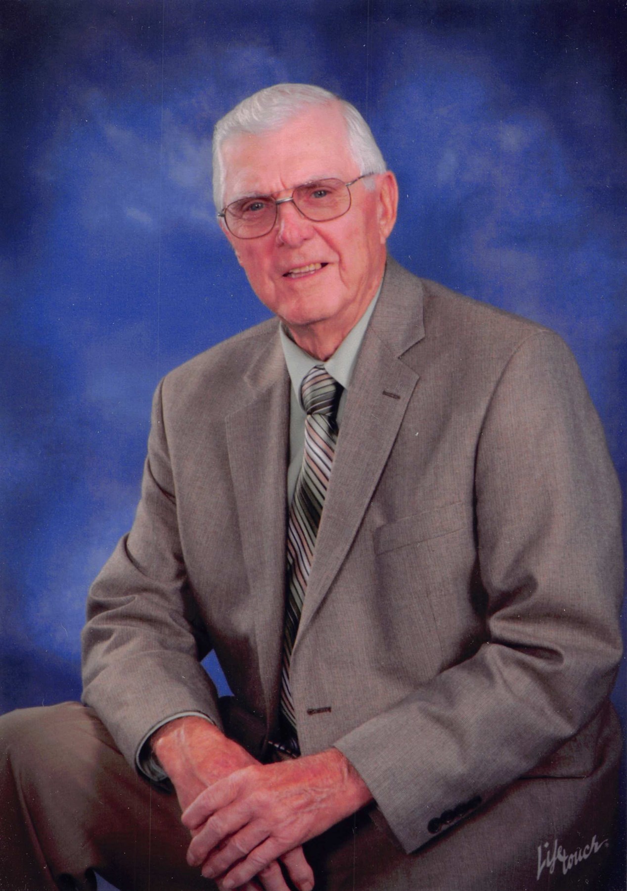 Kenneth Geiger Obituary - Lake Odessa, MI