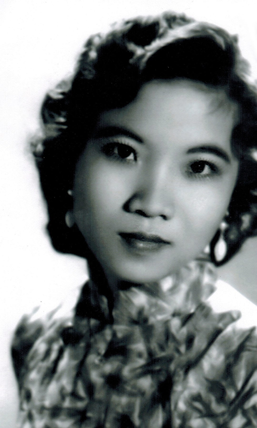 Nguyet Le's Instagram, Twitter & Facebook on IDCrawl