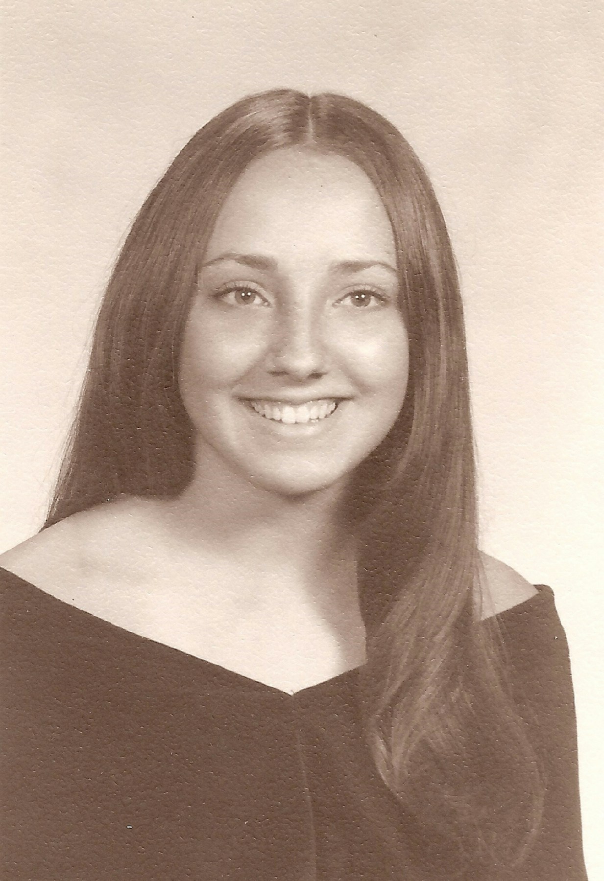 Rebecca Schneider's Instagram, Twitter & Facebook on IDCrawl