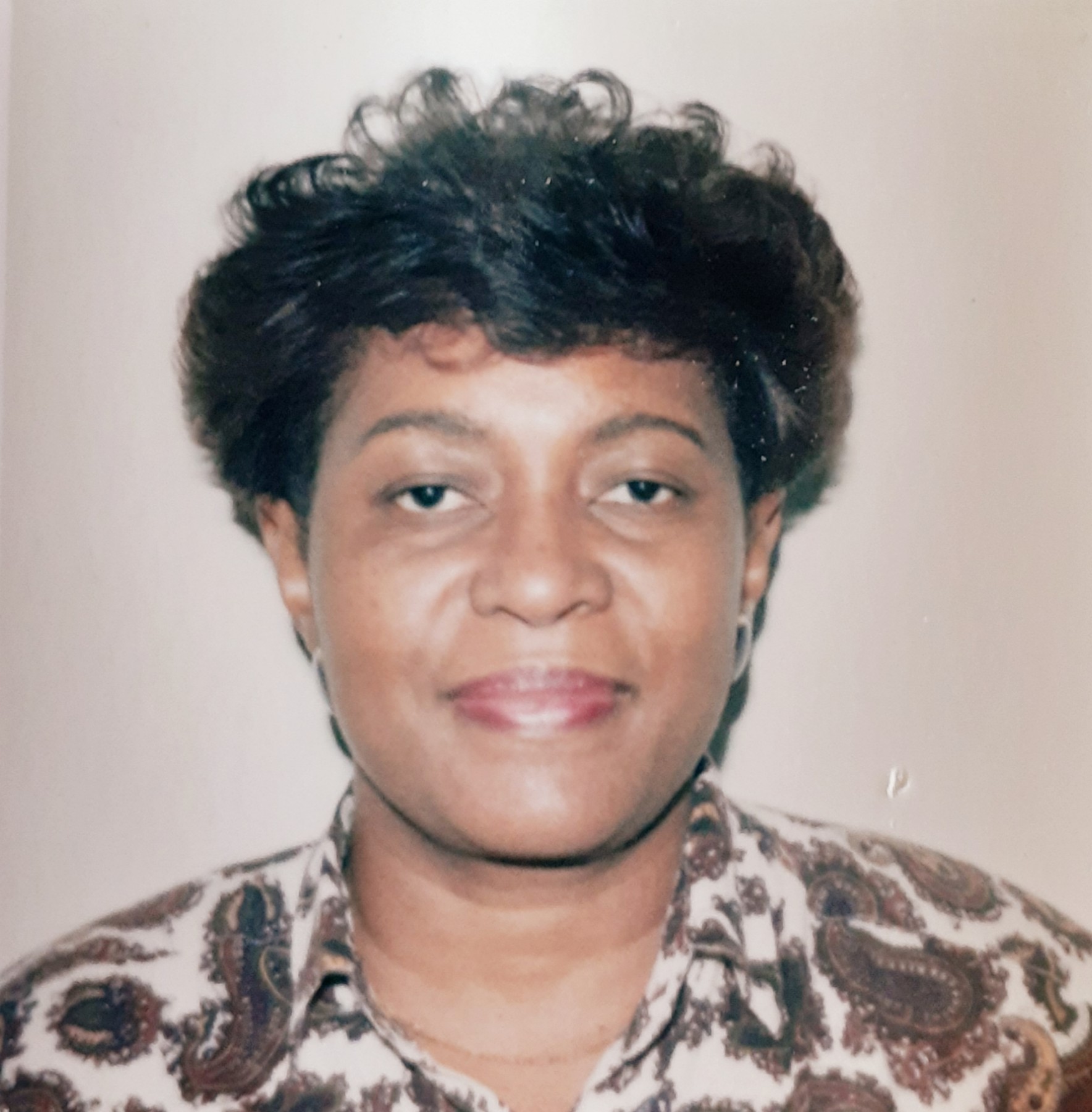 Vera Phillips's Instagram, Twitter & Facebook on IDCrawl