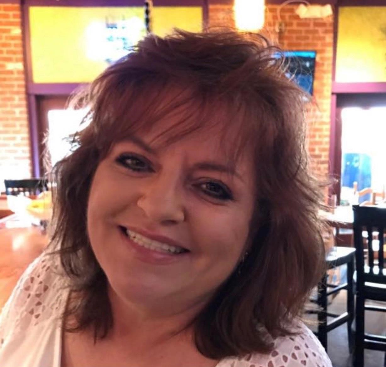 Lisa Weeks's Instagram, Twitter & Facebook on IDCrawl