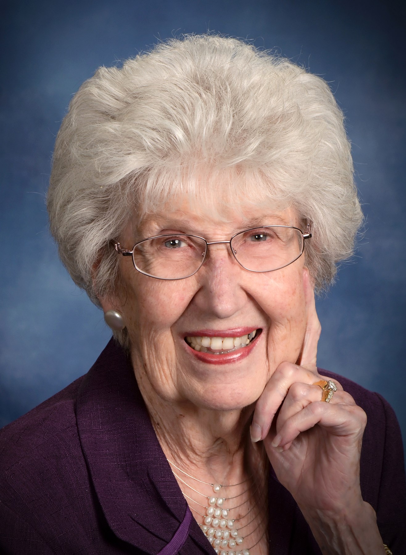 Phyllis Irene Hess Obituary - Seaside, CA