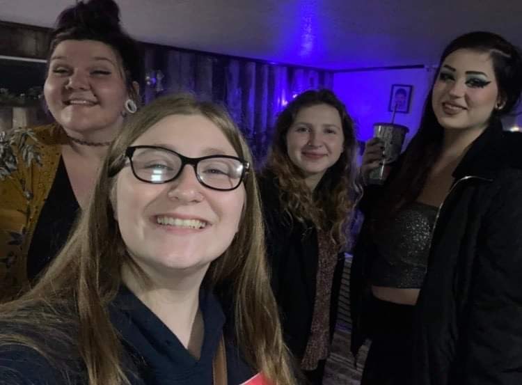 Taylor Hines's Instagram, Twitter & Facebook on IDCrawl