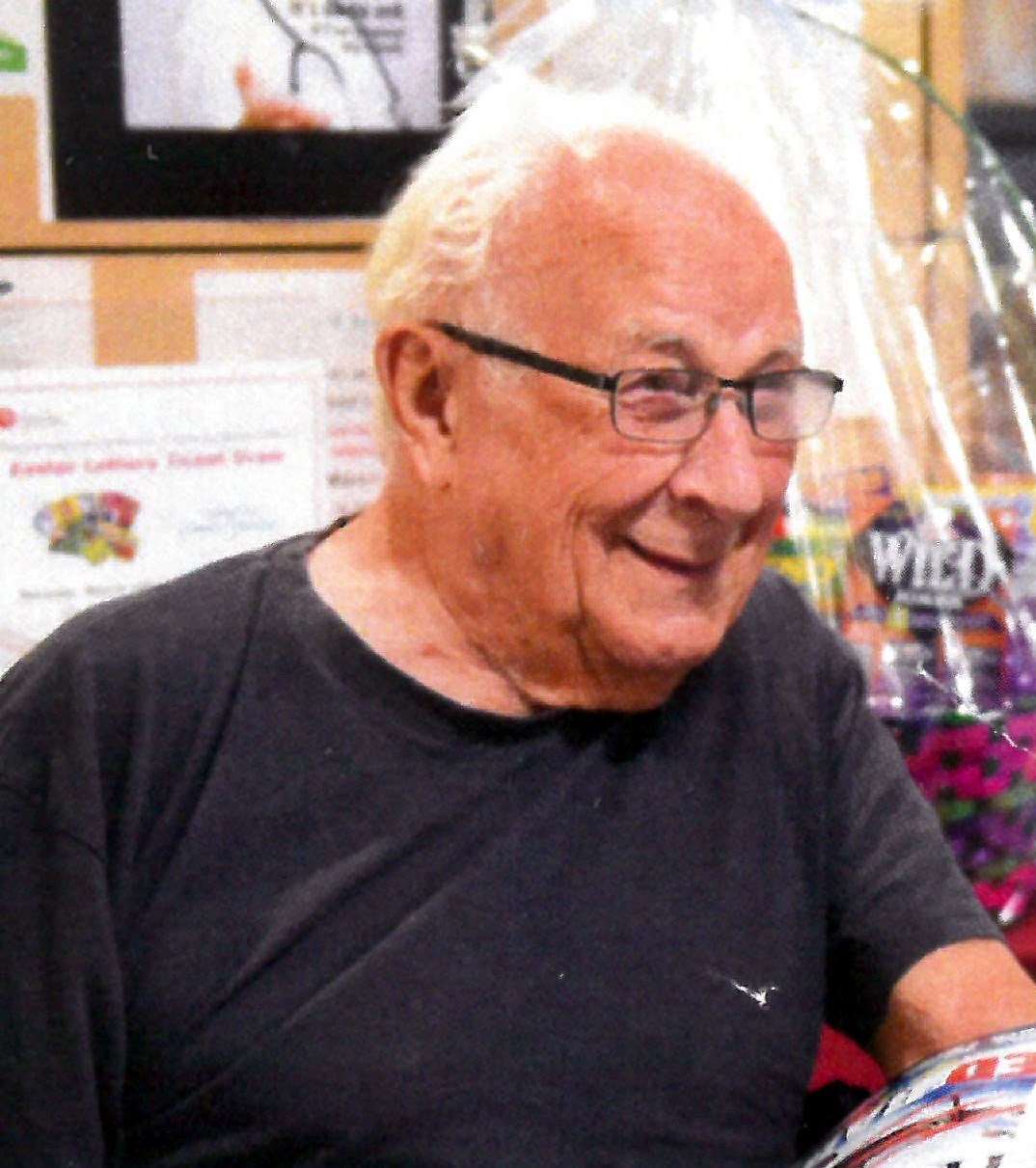 George Crumback Obituary - Dundas, ON