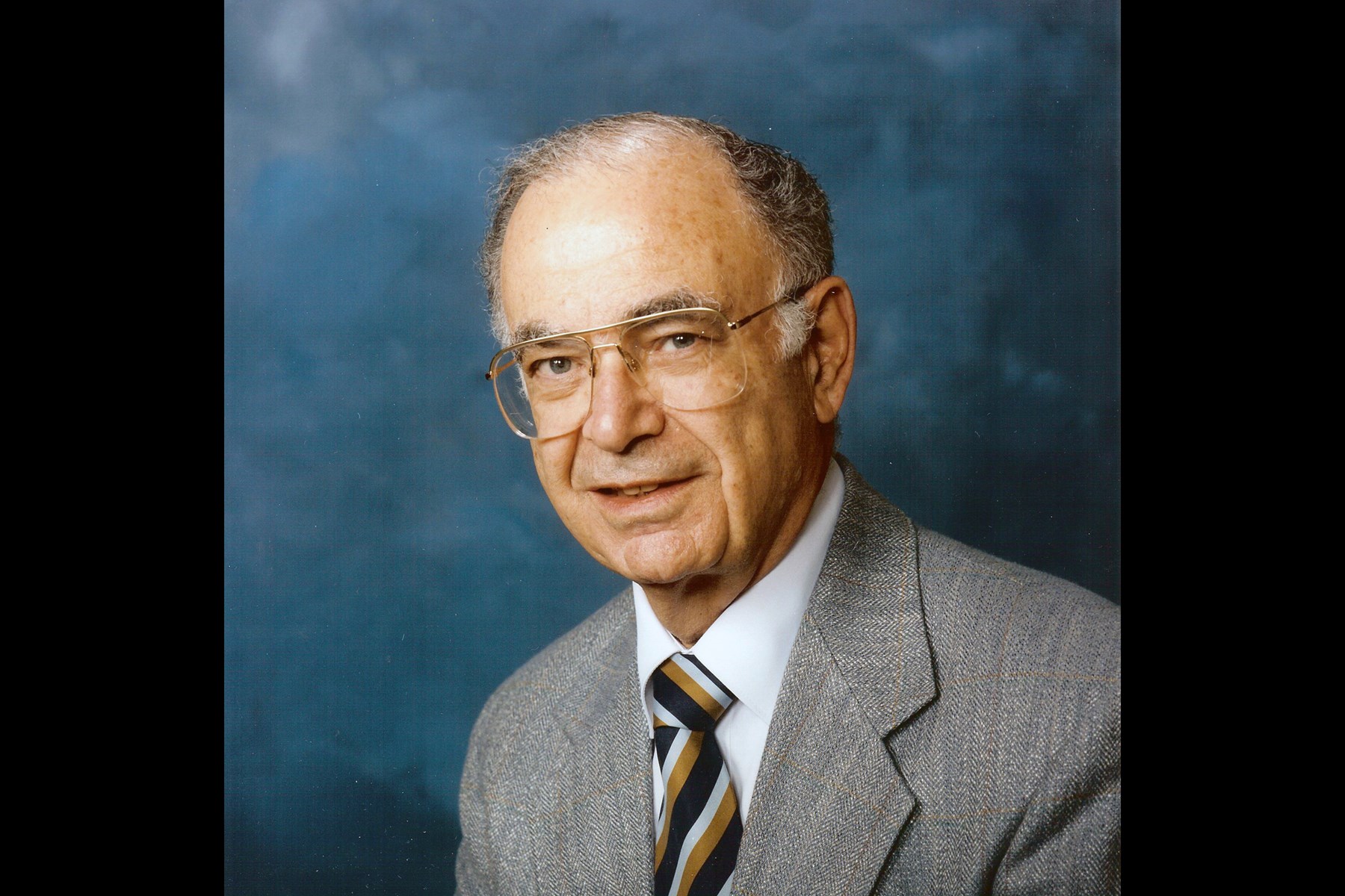 Dr. Morris Fier Obituary - Corona Del Mar, CA