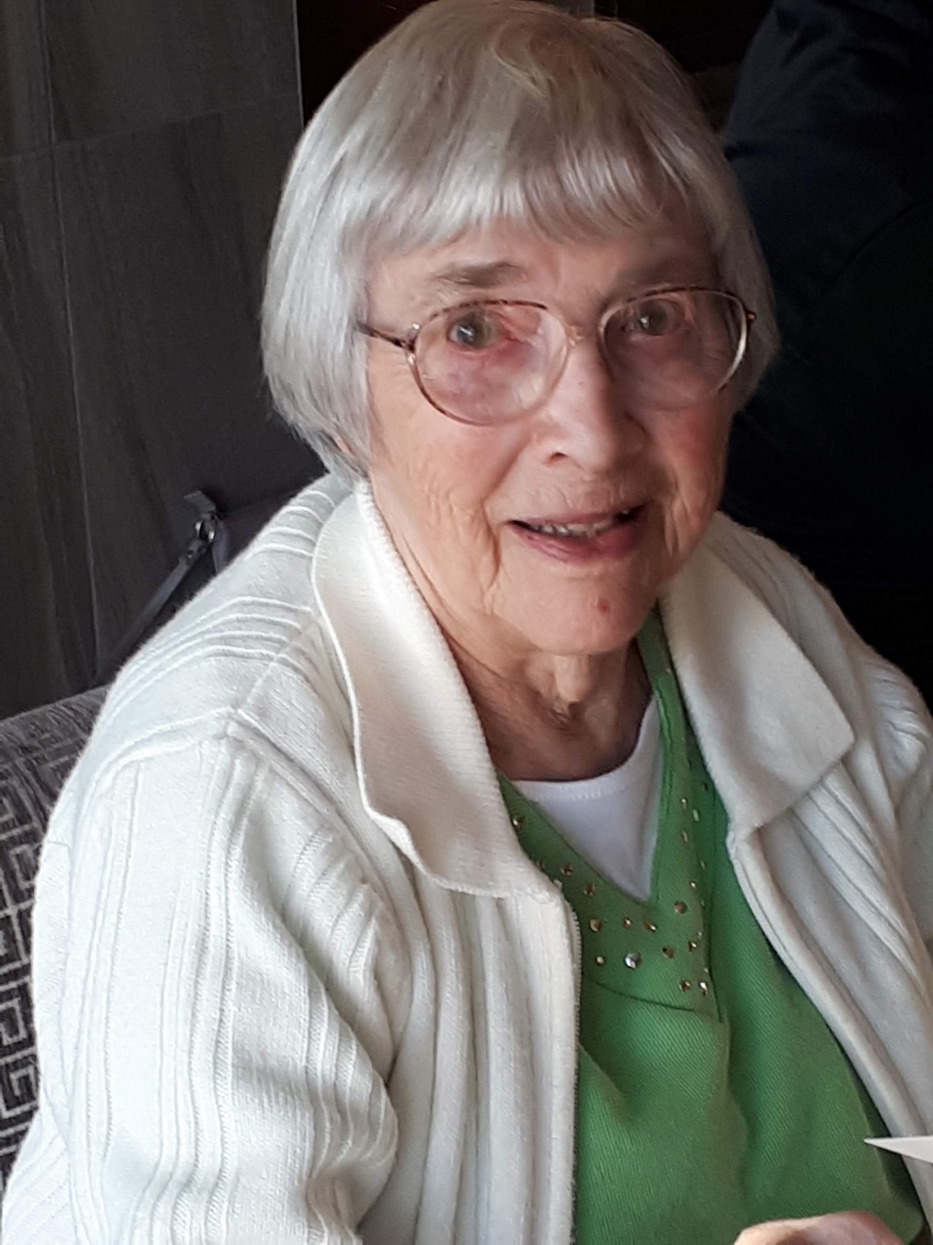 Ivy Carlson's Instagram, Twitter & Facebook on IDCrawl