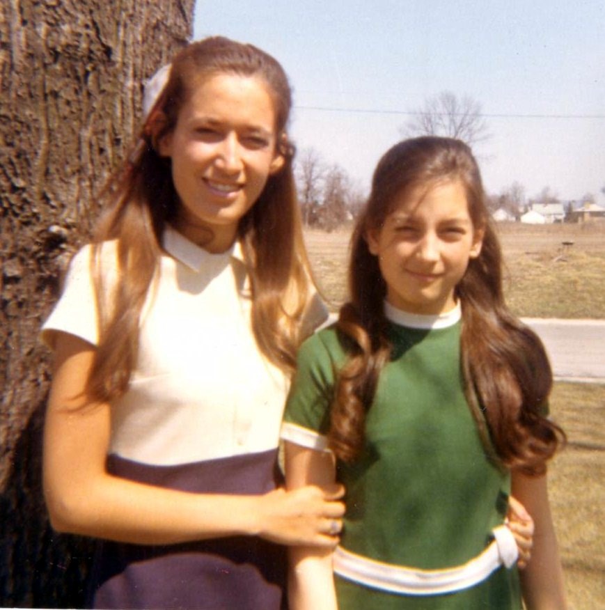 Lisa Khoury's Instagram, Twitter & Facebook on IDCrawl