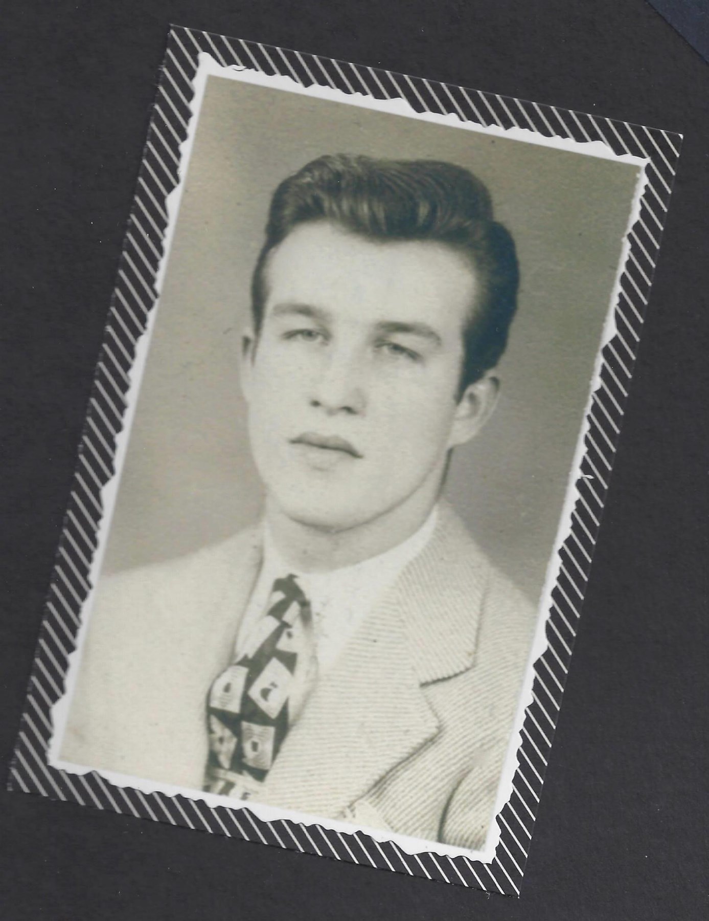 Robert Helmer's Instagram, Twitter & Facebook on IDCrawl