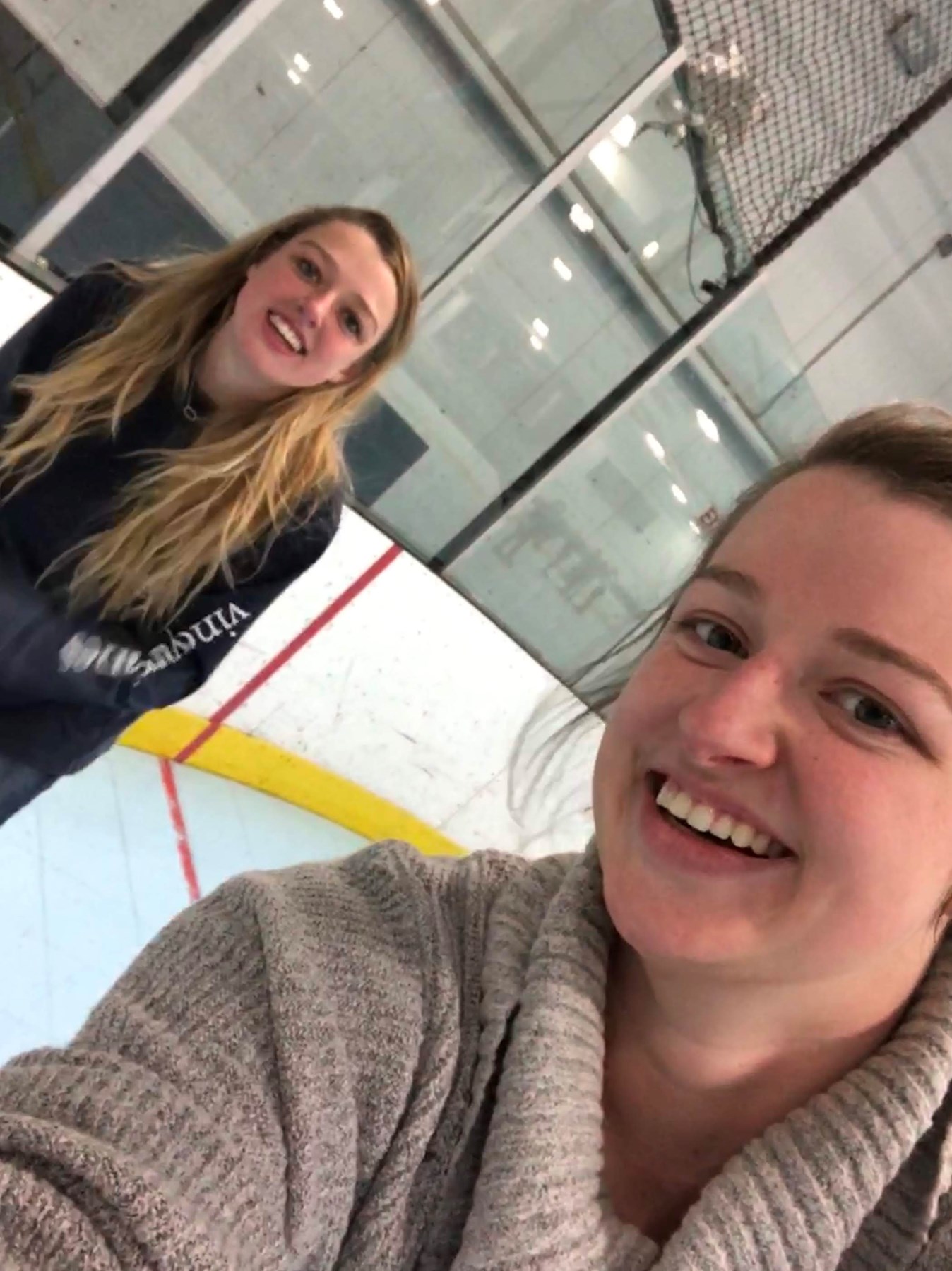 Sara Edge's Instagram, Twitter & Facebook on IDCrawl