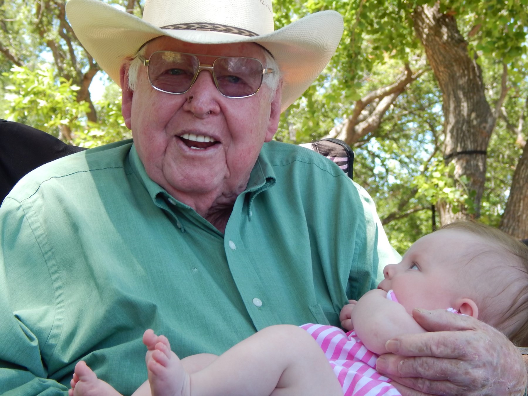 Ken Warden's Instagram, Twitter & Facebook on IDCrawl