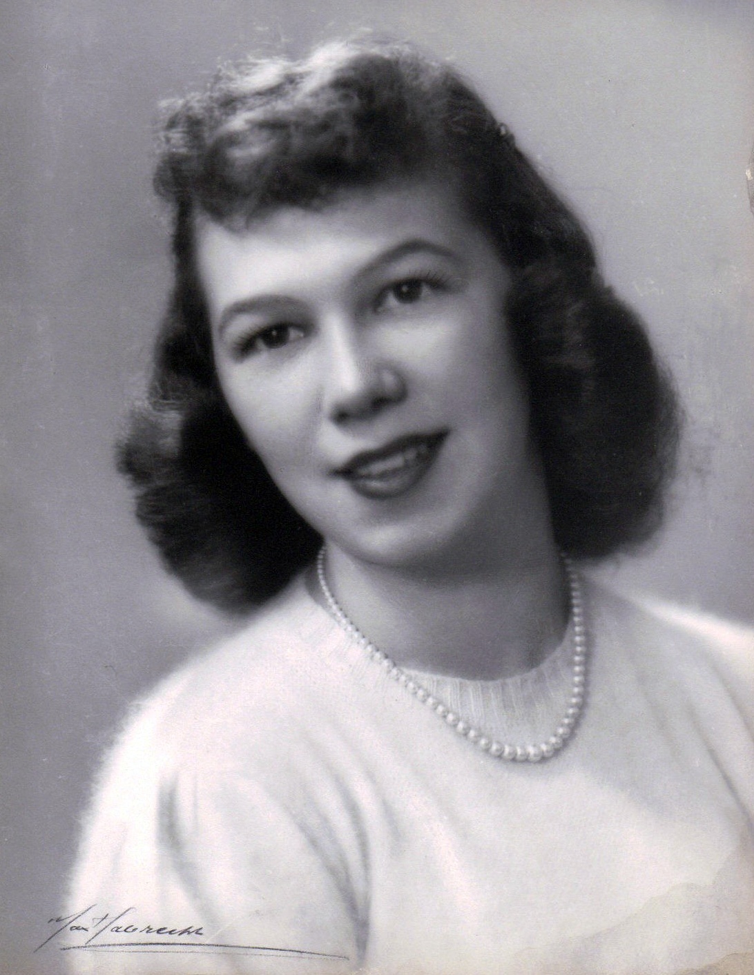 Arlene Gray's Instagram, Twitter & Facebook on IDCrawl