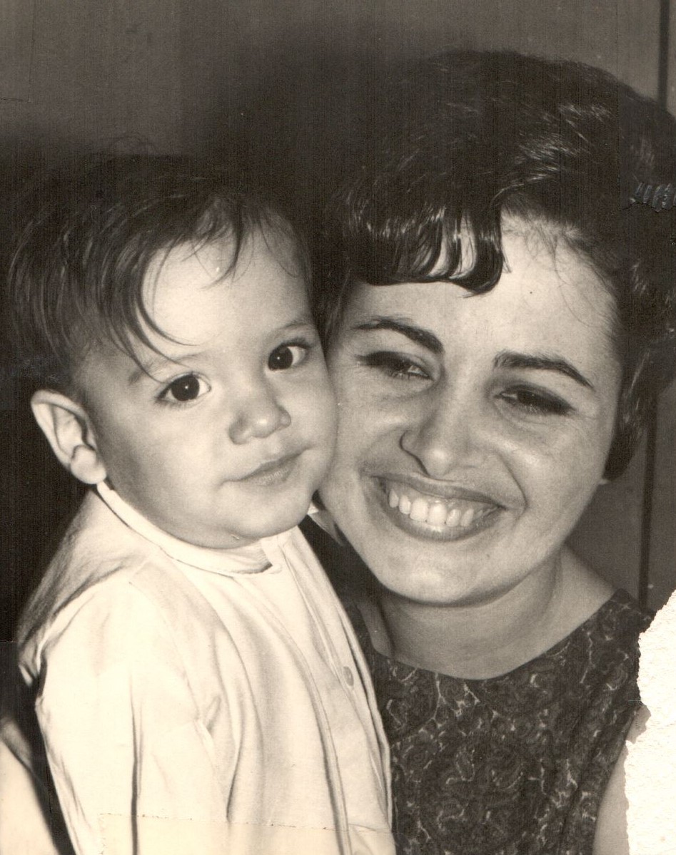 Rosa Ruiz's Instagram, Twitter & Facebook on IDCrawl