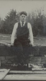 Obituaries Search for Arthur Main