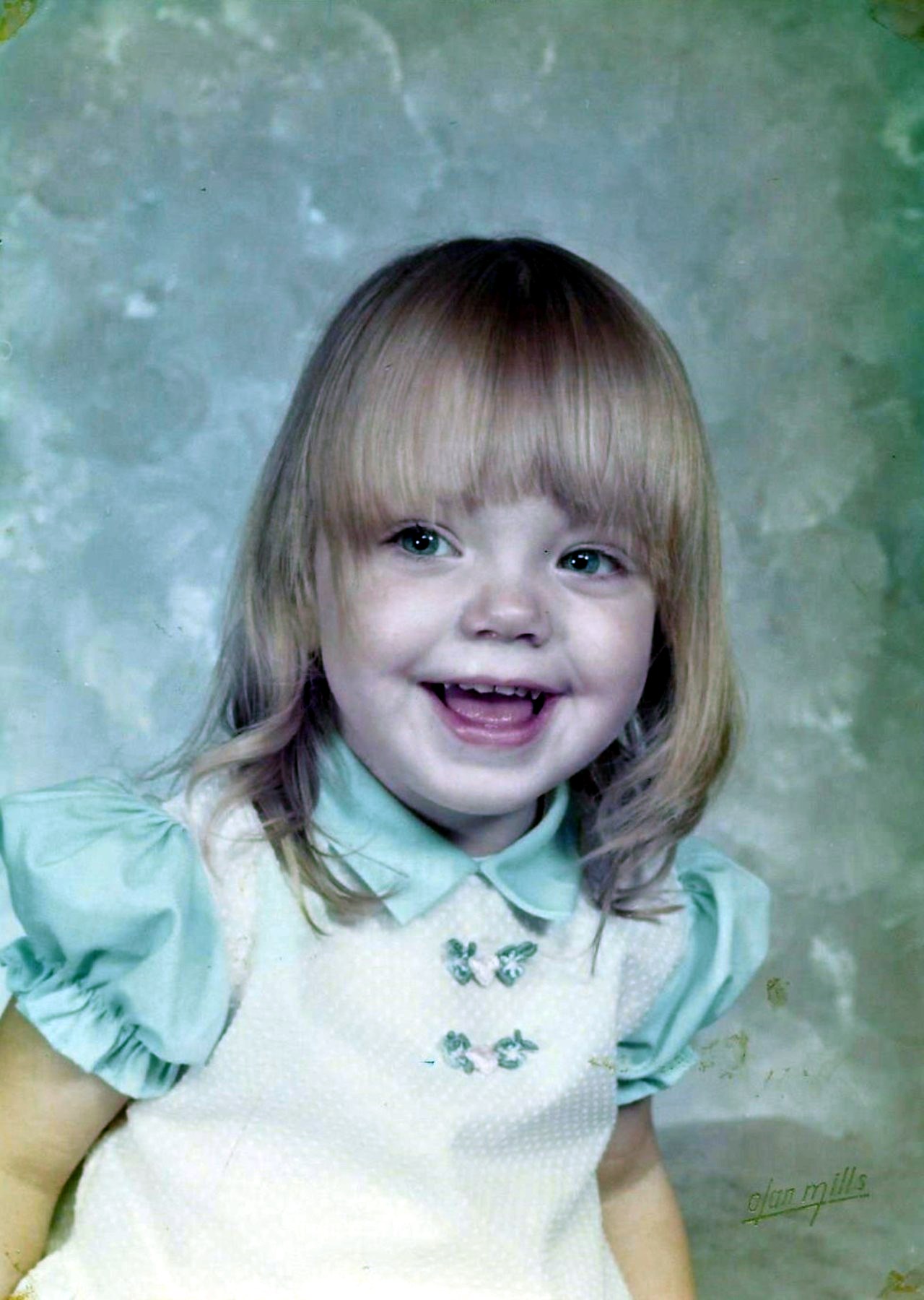 Michelle Comer's Instagram, Twitter & Facebook on IDCrawl