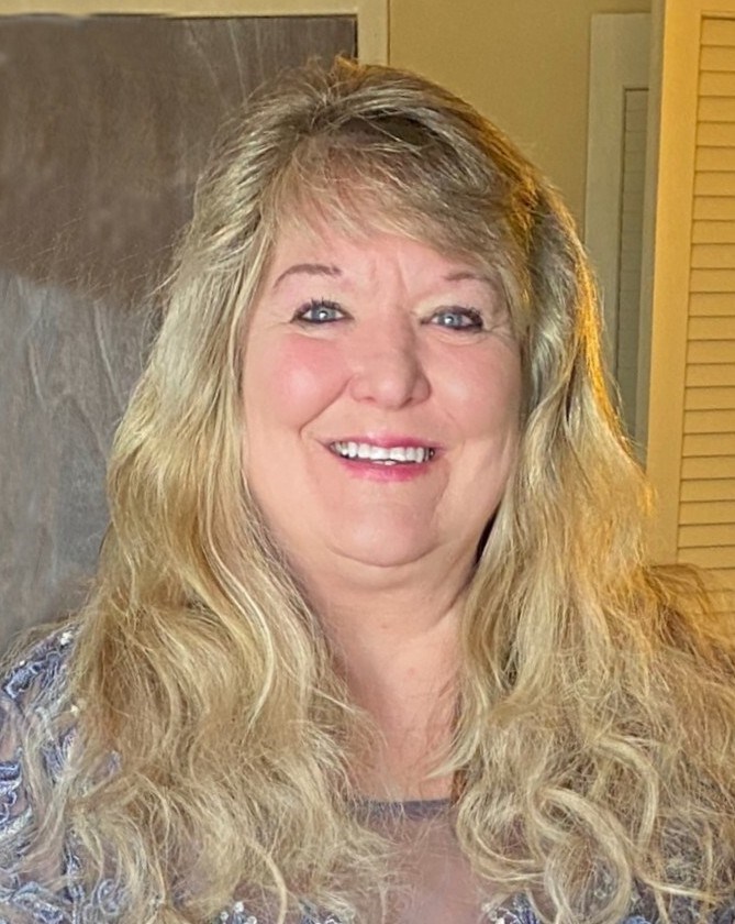 Julie Kozlowski's Instagram, Twitter & Facebook on IDCrawl