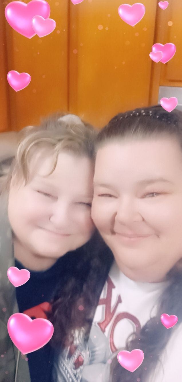 Lisa Mathis's Instagram, Twitter & Facebook on IDCrawl