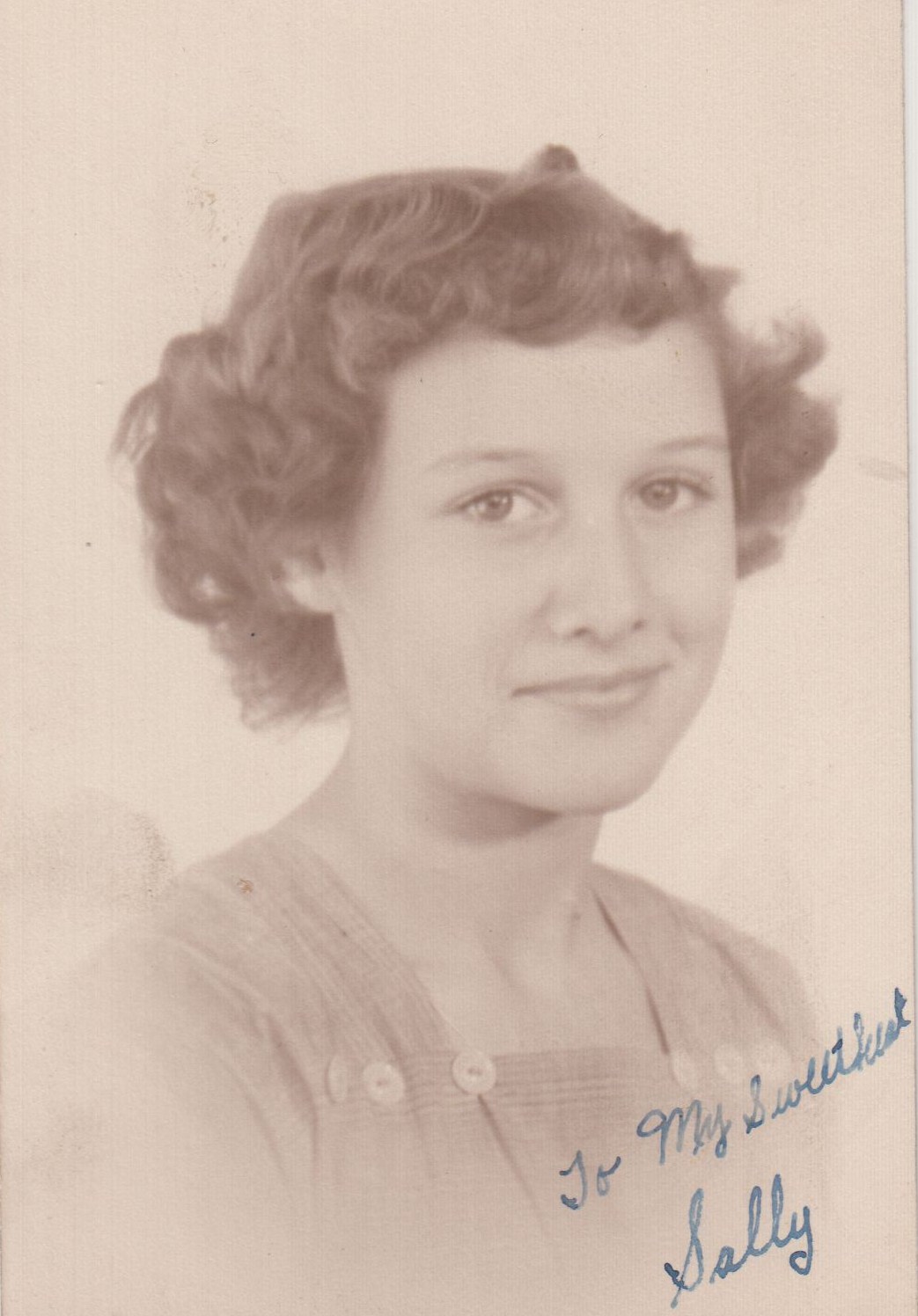 Sally Wheatley's Instagram, Twitter & Facebook on IDCrawl