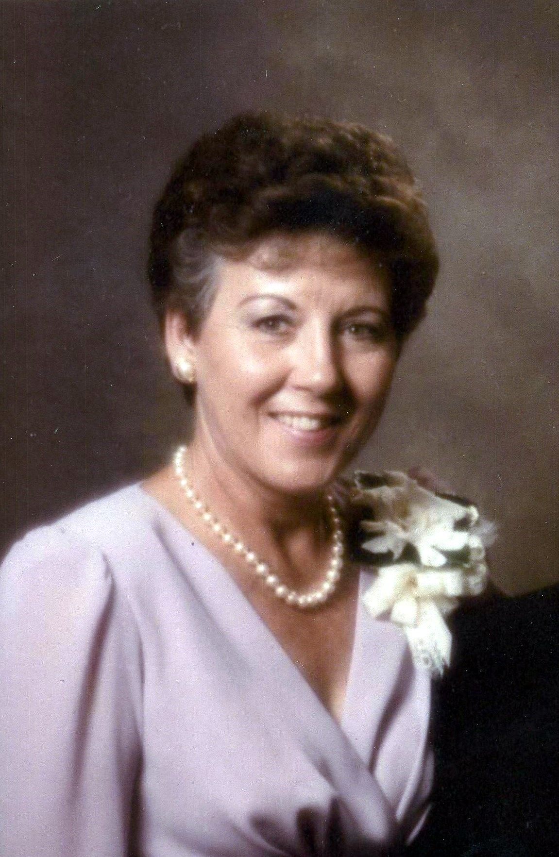 Mrs. Freeda D Lisle Obituary - Knoxville, TN