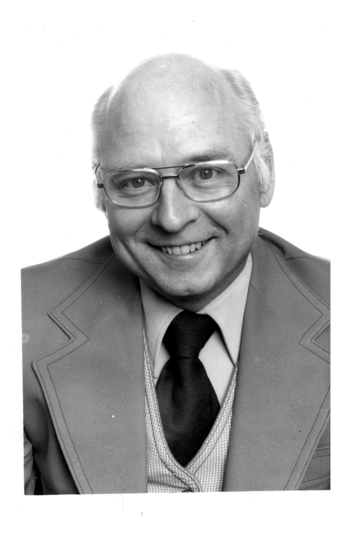 Mr. Willard Oscar Luse Jr. Obituary - Hixson, TN