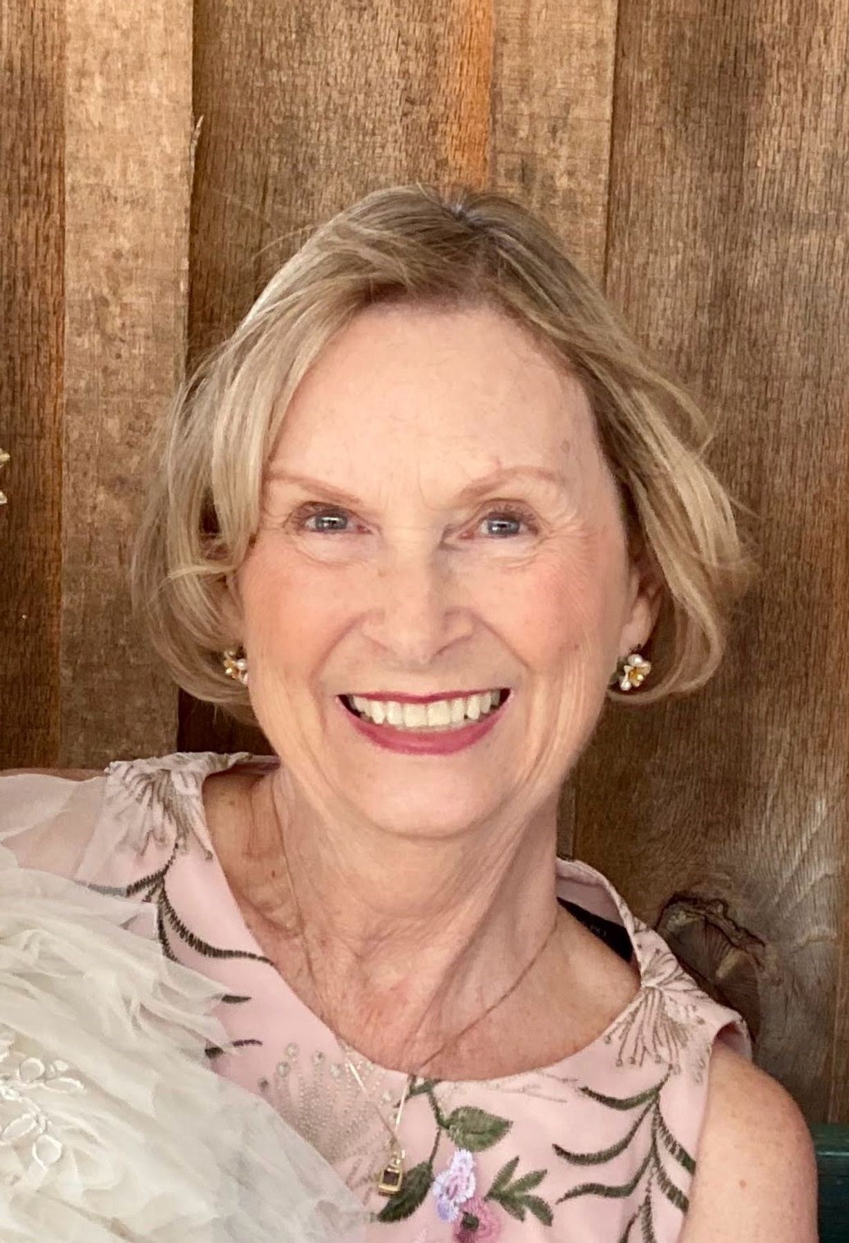 Vicki Lindgren's Instagram, Twitter & Facebook on IDCrawl