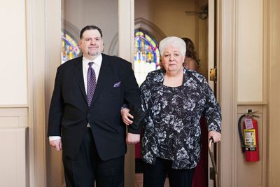 Find Obituaries & Funeral Services | Dignity Memorial