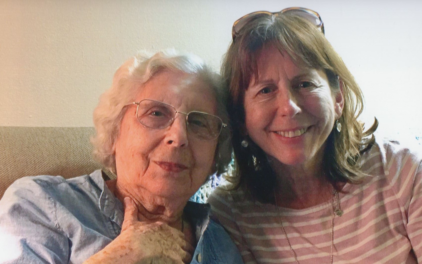 Maureen Brett's Instagram, Twitter & Facebook on IDCrawl