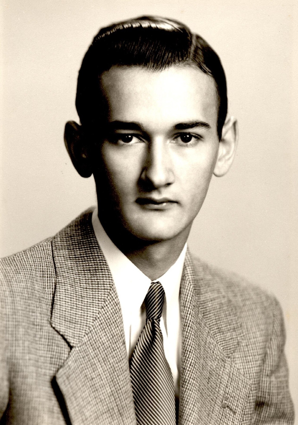 Charlie Dry's Instagram, Twitter & Facebook on IDCrawl