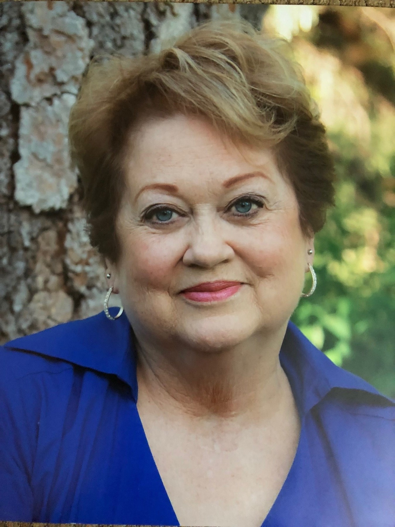 Laurie Smith's Instagram, Twitter & Facebook on IDCrawl